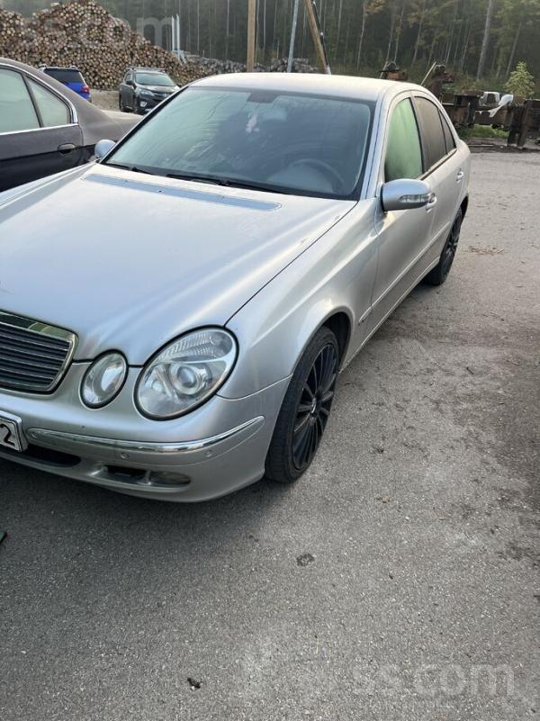 Серый Мерседес E 220 2005 в Мадона, объемом двигателя 2.20 л и пробегом 287 тыс. км за 2500 €, фото 5 на AUTOMOTO.COM.LV
