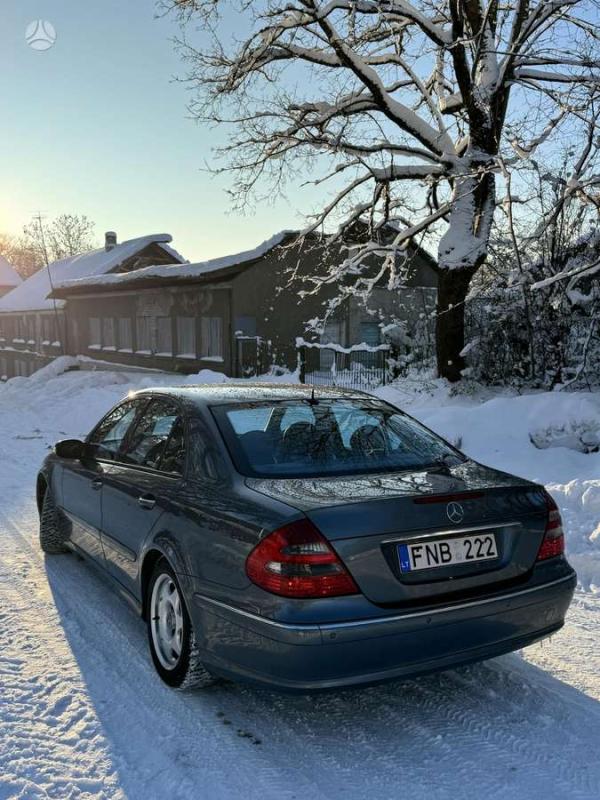 Pelēks Mercedes-Benz E 220 2006 Kretinga, ar dzinēja tilpumu 2.20 L un nobraukumu 512 tūkst. km par 2999 €, foto 3 vietnē AUTOMOTO.COM.LV