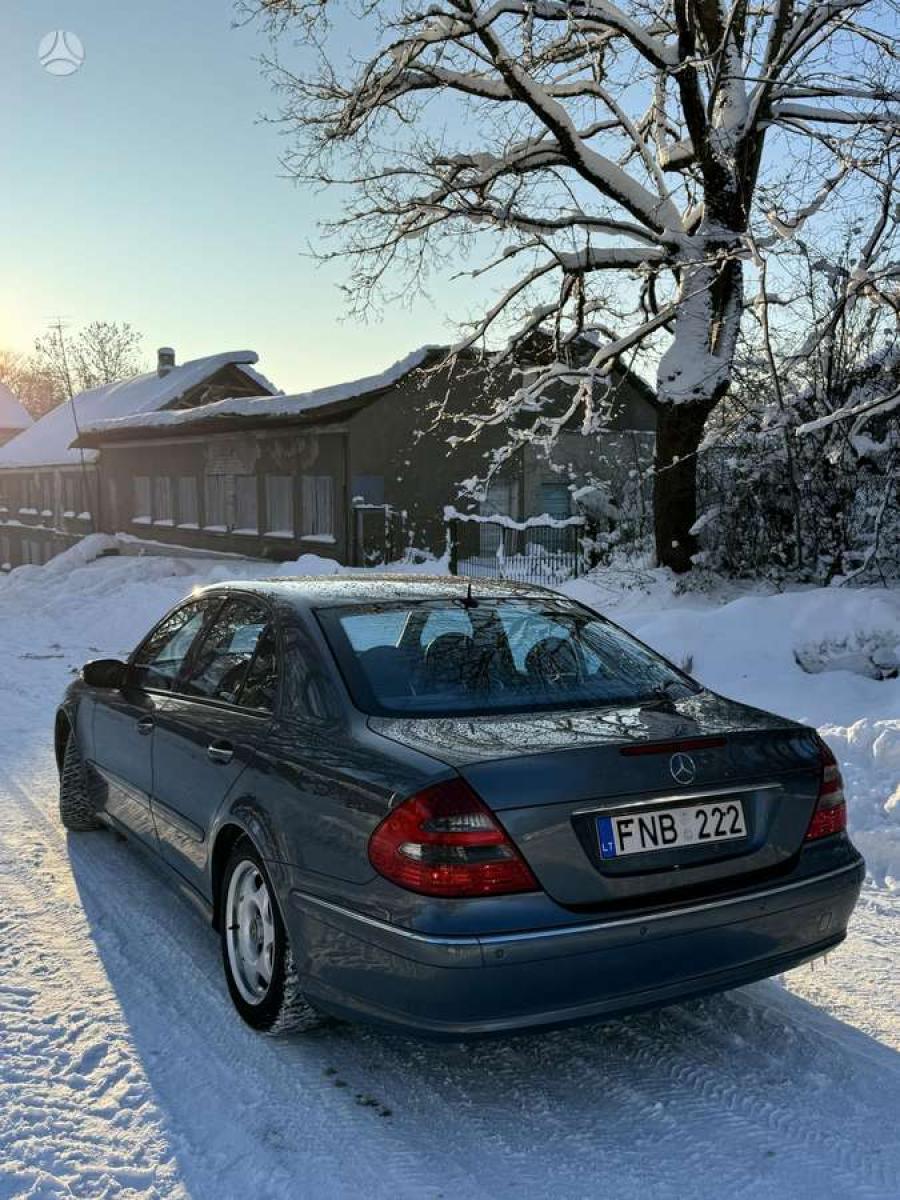 Pelēks Mercedes-Benz E 220 2006 Kretinga, ar dzinēja tilpumu 2.20 L un nobraukumu 512 tūkst. km par 2999 €, foto 3 vietnē AUTOMOTO.COM.LV