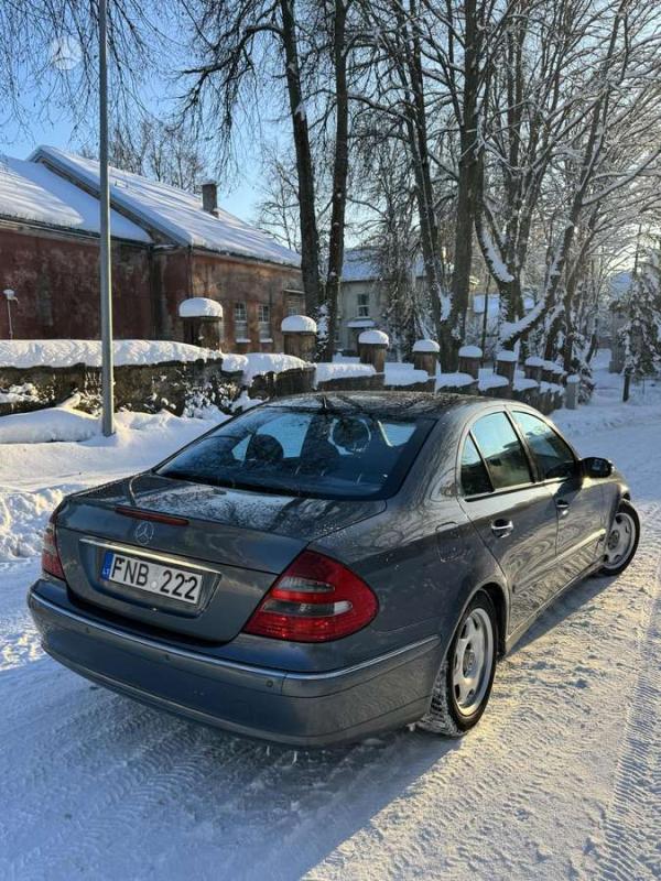 Pelēks Mercedes-Benz E 220 2006 Kretinga, ar dzinēja tilpumu 2.20 L un nobraukumu 512 tūkst. km par 2999 €, foto 4 vietnē AUTOMOTO.COM.LV