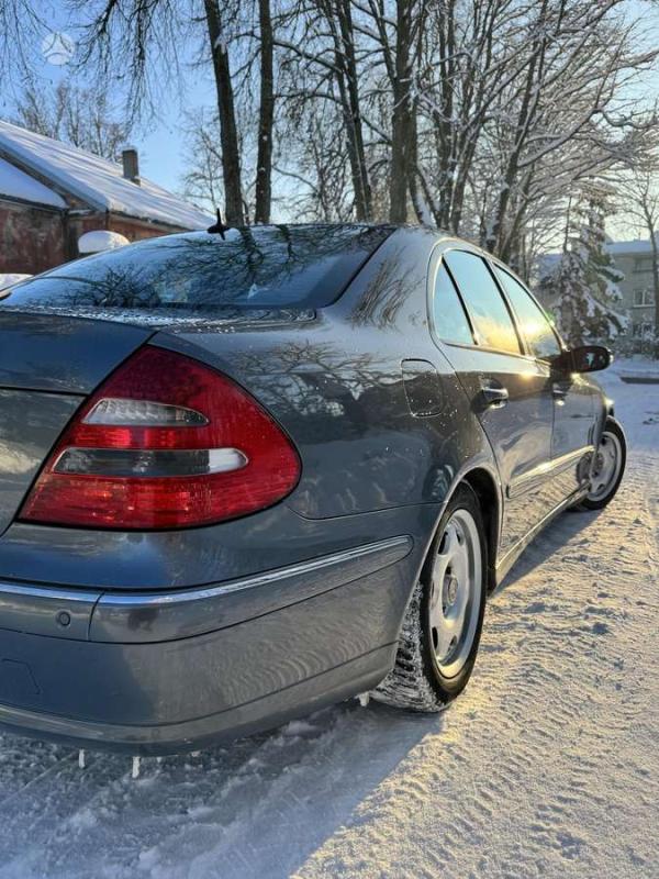 Pelēks Mercedes-Benz E 220 2006 Kretinga, ar dzinēja tilpumu 2.20 L un nobraukumu 512 tūkst. km par 2999 €, foto 6 vietnē AUTOMOTO.COM.LV