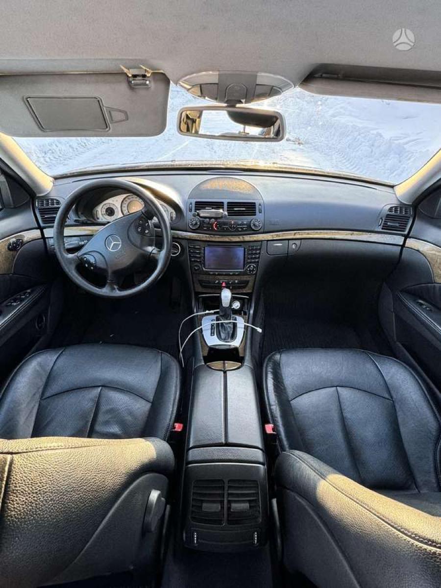 Pelēks Mercedes-Benz E 220 2006 Kretinga, ar dzinēja tilpumu 2.20 L un nobraukumu 512 tūkst. km par 2999 €, foto 16 vietnē AUTOMOTO.COM.LV