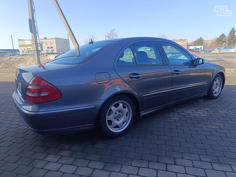 Pelēks Mercedes-Benz E 220 2006 Kretinga, ar dzinēja tilpumu 2.20 L un nobraukumu 512 tūkst. km par 2700 €, foto 5 vietnē AUTOMOTO.COM.LV