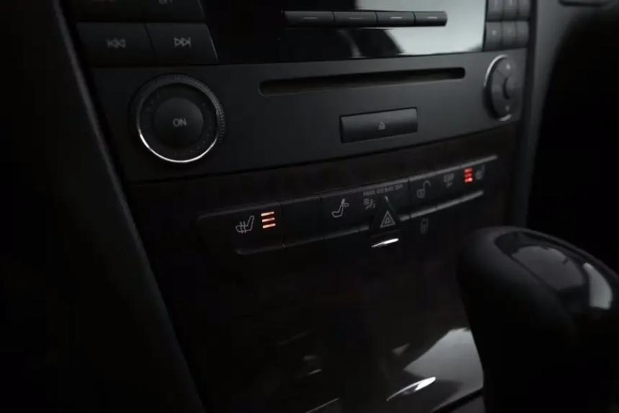 Серый Мерседес E 220 2006 в Елгава, объемом двигателя 2.20 л и пробегом 411 тыс. км за 3333 €, фото 16 на AUTOMOTO.COM.LV
