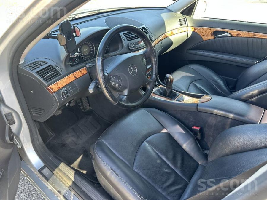 Grey Mercedes-Benz E 220 2006 in Riga, with an engine capacity of 2.20 L and mileage of 377 thousand km for 1500 €, photo 9 on AUTOMOTO.COM.LV