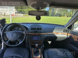 Grey Mercedes-Benz E 220 2006 in Riga, with an engine capacity of 2.20 L and mileage of 377 thousand km for 1500 €, photo 11 on AUTOMOTO.COM.LV