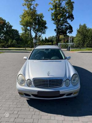 Pelēks Mercedes-Benz E 220 2006 Kauņa, ar dzinēja tilpumu 2.15 L un nobraukumu 3 tūkst. km par 1399 €, foto 4 vietnē AUTOMOTO.COM.LV