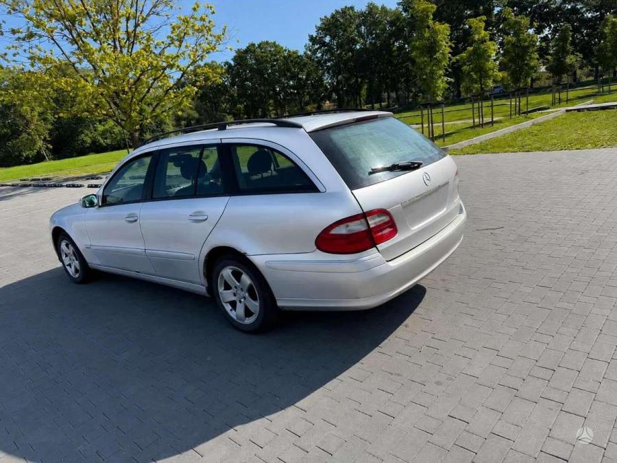 Pelēks Mercedes-Benz E 220 2006 Kauņa, ar dzinēja tilpumu 2.15 L un nobraukumu 3 tūkst. km par 1399 €, foto 7 vietnē AUTOMOTO.COM.LV