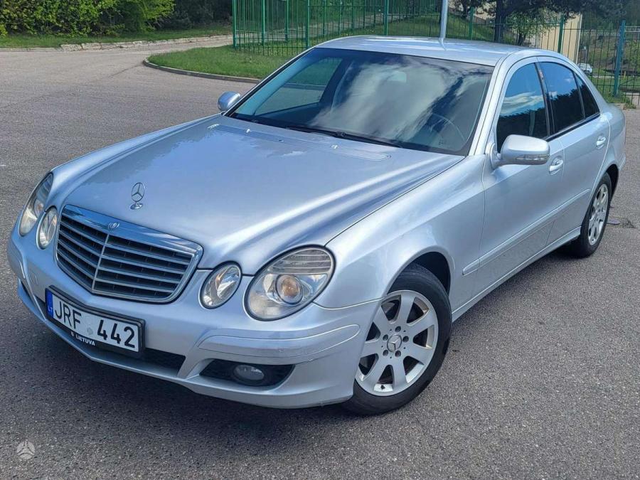 Серый Мерседес E 220 2006 в Вильнюс, объемом двигателя 2.15 л и пробегом 390 тыс. км за 4200 €, фото 1 на AUTOMOTO.COM.LV