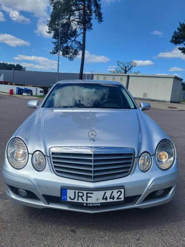 Серый Мерседес E 220 2006 в Вильнюс, объемом двигателя 2.15 л и пробегом 390 тыс. км за 4200 €, фото 7 на AUTOMOTO.COM.LV
