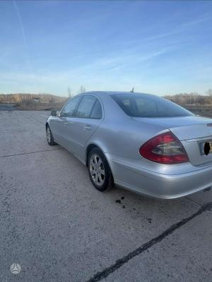 Серый Мерседес E 220 2007 в Вильнюс, объемом двигателя 0.00 л и пробегом 340 тыс. км за 2000 €, фото 8 на AUTOMOTO.COM.LV