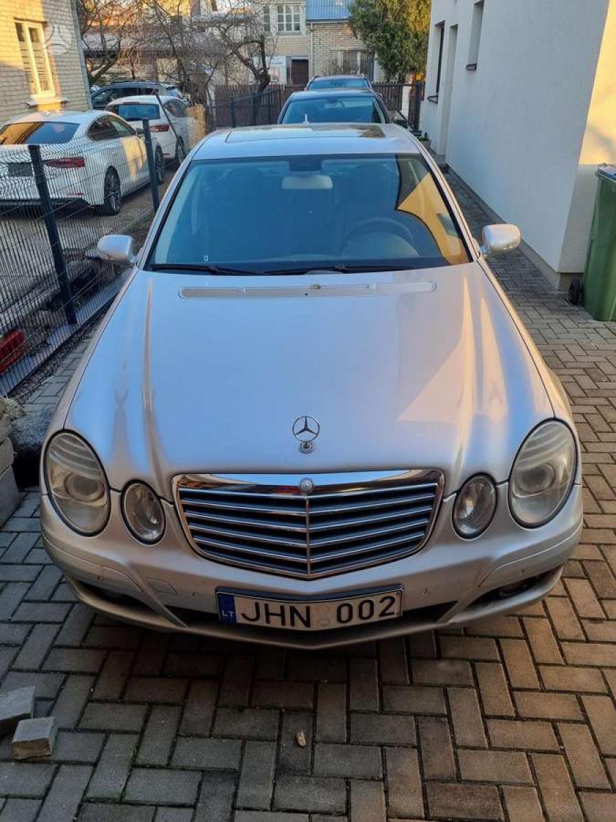 Pelēks Mercedes-Benz E 220 2007 Kauņa, ar dzinēja tilpumu 2.15 L un nobraukumu 366 tūkst. km par 3600 €, foto 7 vietnē AUTOMOTO.COM.LV