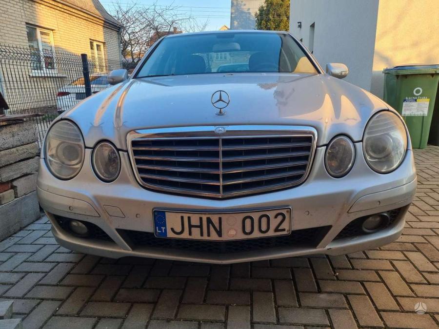 Pelēks Mercedes-Benz E 220 2007 Kauņa, ar dzinēja tilpumu 2.15 L un nobraukumu 366 tūkst. km par 3600 €, foto 8 vietnē AUTOMOTO.COM.LV