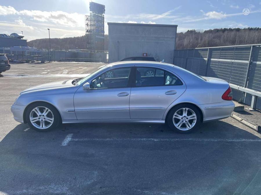 Pelēks Mercedes-Benz E 220 2007 Viļņa, ar dzinēja tilpumu 0.00 L un nobraukumu 280 tūkst. km par 4500 €, foto 5 vietnē AUTOMOTO.COM.LV