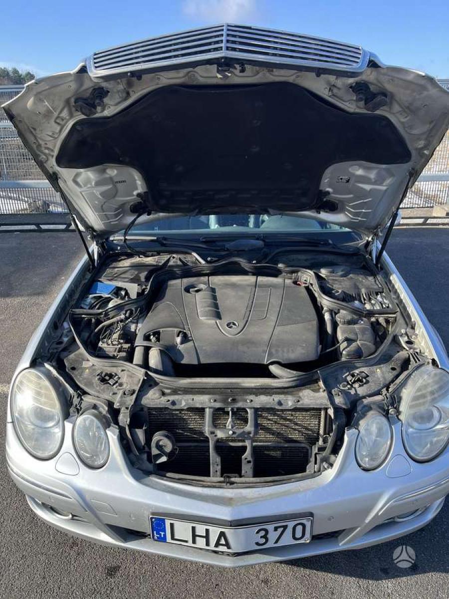 Pelēks Mercedes-Benz E 220 2007 Viļņa, ar dzinēja tilpumu 0.00 L un nobraukumu 280 tūkst. km par 4500 €, foto 14 vietnē AUTOMOTO.COM.LV