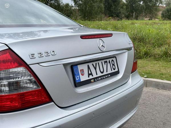 Pelēks Mercedes-Benz E 220 2007 Viļņa, ar dzinēja tilpumu 2.15 L un nobraukumu 366 tūkst. km par 3300 €, foto 6 vietnē AUTOMOTO.COM.LV