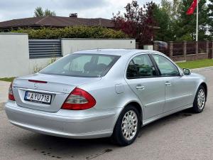 Grey Mercedes-Benz E 220 2007 in Vilnius, with an engine capacity of 2.15 L and mileage of 366 thousand km for 3300 €, photo 8 on AUTOMOTO.COM.LV