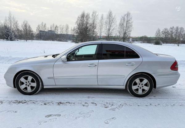 Grey Mercedes-Benz E 220 2008 in Vilnius, with an engine capacity of 2.15 L and mileage of 345 thousand km for 3850 €, photo 5 on AUTOMOTO.COM.LV