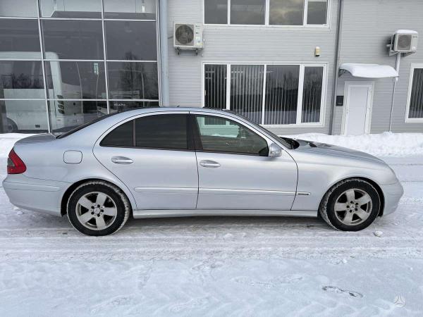 Grey Mercedes-Benz E 220 2008 in Vilnius, with an engine capacity of 2.15 L and mileage of 345 thousand km for 3850 €, photo 6 on AUTOMOTO.COM.LV