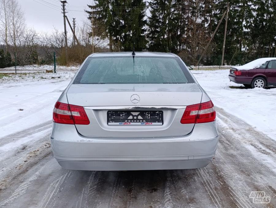 Grey Mercedes-Benz E 220 2009 in Sirvintos, with an engine capacity of 2.10 L and mileage of 280 thousand km for 7350 €, photo 5 on AUTOMOTO.COM.LV