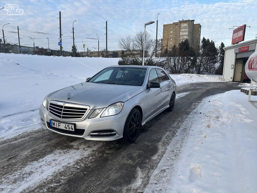 Grey Mercedes-Benz E 220 2009 in Kaunas, with an engine capacity of 2.10 L and mileage of 370 thousand km for 4200 €, photo 2 on AUTOMOTO.COM.LV
