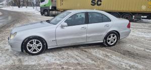 Pelēks Mercedes-Benz E 220 2009 Tauragė, ar dzinēja tilpumu 2.20 L un nobraukumu 360 tūkst. km par 2550 €, foto 3 vietnē AUTOMOTO.COM.LV