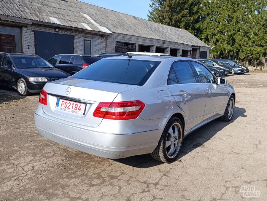Grey Mercedes-Benz E 220 2009 in Sirvintos, with an engine capacity of 2.10 L and mileage of 280 thousand km for 7150 €, photo 7 on AUTOMOTO.COM.LV