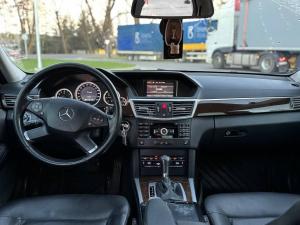 Серый Мерседес E 220 2009 в Вильнюс, объемом двигателя 2.20 л и пробегом 4 тыс. км за 4800 €, фото 11 на AUTOMOTO.COM.LV