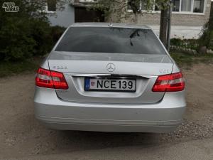 Pelēks Mercedes-Benz E 220 2009 Viļņa, ar dzinēja tilpumu 2.20 L un nobraukumu 4 tūkst. km par 4200 €, foto 7 vietnē AUTOMOTO.COM.LV