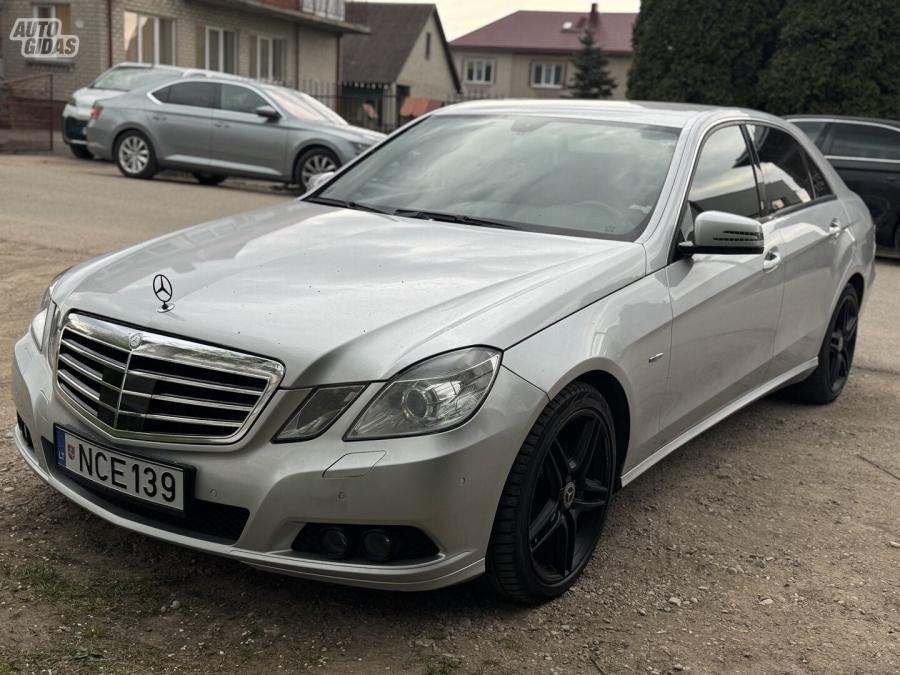 Pelēks Mercedes-Benz E 220 2009 Viļņa, ar dzinēja tilpumu 2.20 L un nobraukumu 4 tūkst. km par 4200 €, foto 8 vietnē AUTOMOTO.COM.LV