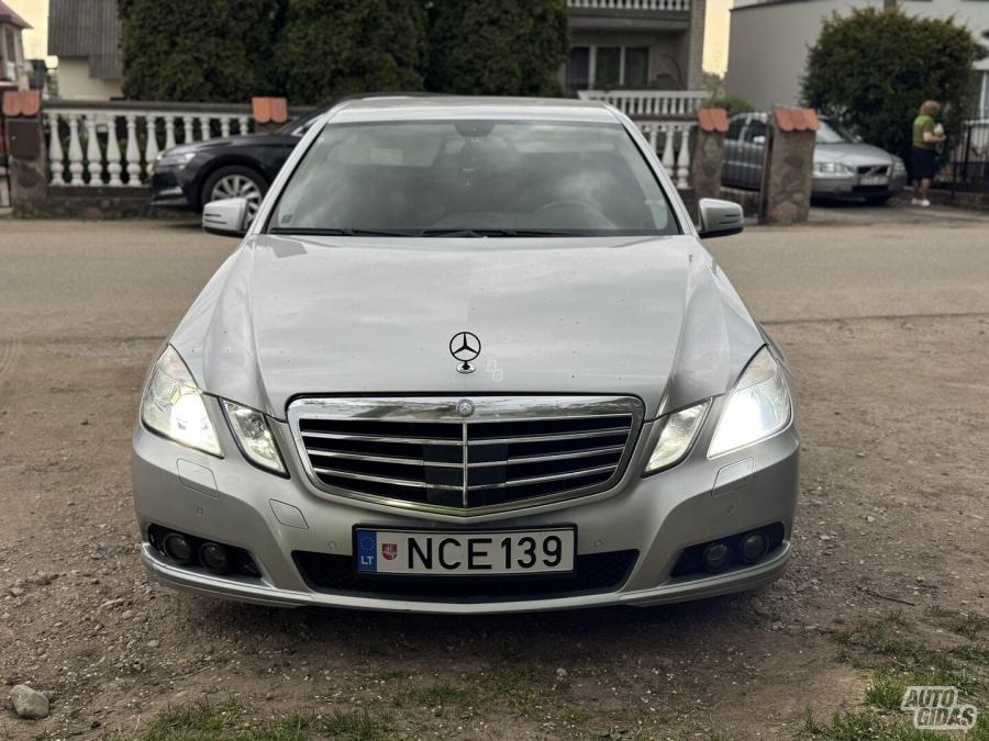 Серый Мерседес E 220 2009 в Шальчининкай, объемом двигателя 2.20 л и пробегом 36 тыс. км за 4000 €, фото 4 на AUTOMOTO.COM.LV