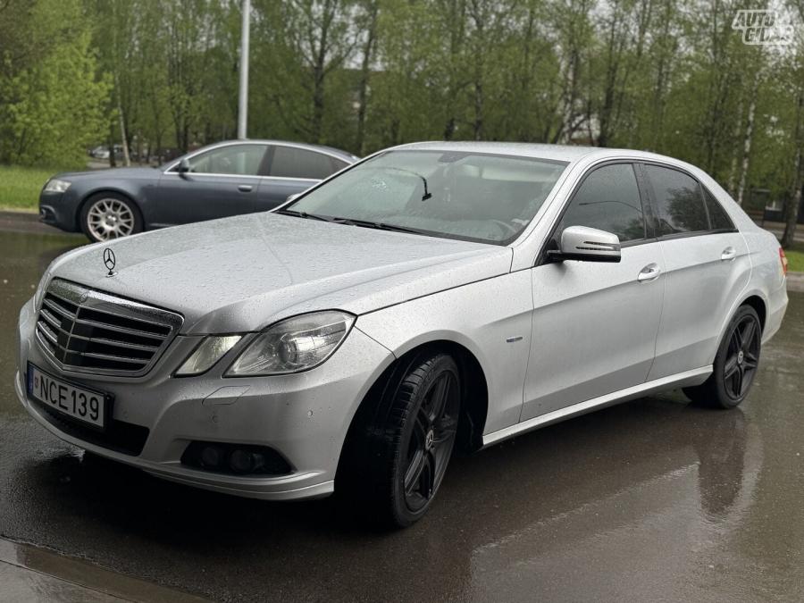Серый Мерседес E 220 2009 в Шальчининкай, объемом двигателя 2.20 л и пробегом 36 тыс. км за 4000 €, фото 9 на AUTOMOTO.COM.LV