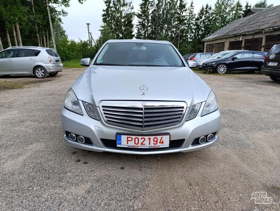 Grey Mercedes-Benz E 220 2009 in Sirvintos, with an engine capacity of 2.20 L and mileage of 280 thousand km for 6999 €, photo 3 on AUTOMOTO.COM.LV
