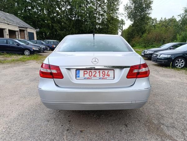 Grey Mercedes-Benz E 220 2009 in Sirvintos, with an engine capacity of 2.20 L and mileage of 280 thousand km for 6999 €, photo 5 on AUTOMOTO.COM.LV