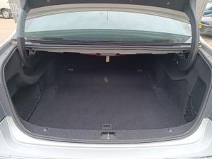 Grey Mercedes-Benz E 220 2009 in Sirvintos, with an engine capacity of 2.20 L and mileage of 280 thousand km for 6999 €, photo 15 on AUTOMOTO.COM.LV