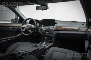 Серый Мерседес E 220 2009 в Рига, объемом двигателя 2.20 л и пробегом 288 тыс. км за 9750 €, фото 17 на AUTOMOTO.COM.LV