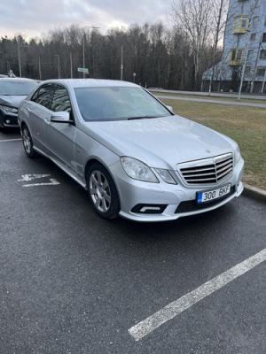 Grey Mercedes-Benz E 220 2009 in Tallinn, with an engine capacity of 10.00 L and mileage of 501 thousand km for 6200 €, photo 4 on AUTOMOTO.COM.LV