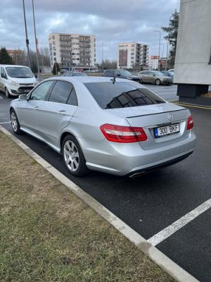 Grey Mercedes-Benz E 220 2009 in Tallinn, with an engine capacity of 10.00 L and mileage of 501 thousand km for 6200 €, photo 5 on AUTOMOTO.COM.LV