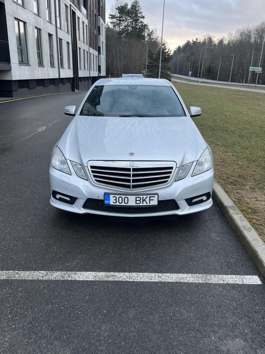 Grey Mercedes-Benz E 220 2009 in Tallinn, with an engine capacity of 10.00 L and mileage of 501 thousand km for 6200 €, photo 17 on AUTOMOTO.COM.LV