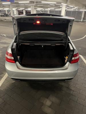 Grey Mercedes-Benz E 220 2009 in Tallinn, with an engine capacity of 10.00 L and mileage of 501 thousand km for 6200 €, photo 19 on AUTOMOTO.COM.LV