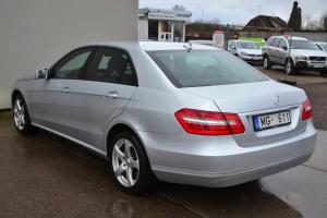 Серый Мерседес E 220 2009 в Екабпилс, объемом двигателя 2.20 л и пробегом 230 тыс. км за 8900 €, фото 10 на AUTOMOTO.COM.LV