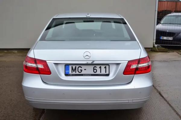 Серый Мерседес E 220 2009 в Екабпилс, объемом двигателя 2.20 л и пробегом 230 тыс. км за 8900 €, фото 10 на AUTOMOTO.COM.LV
