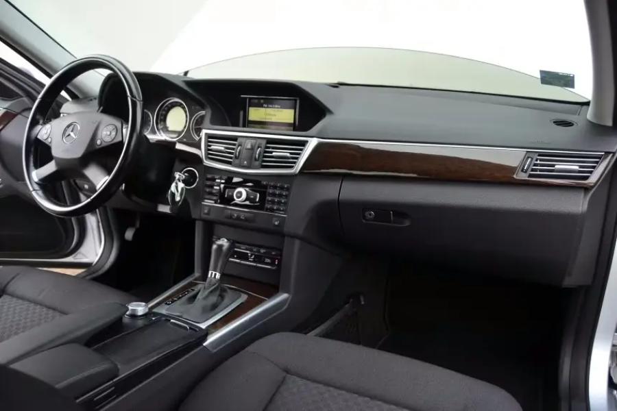 Серый Мерседес E 220 2009 в Екабпилс, объемом двигателя 2.20 л и пробегом 230 тыс. км за 8900 €, фото 17 на AUTOMOTO.COM.LV