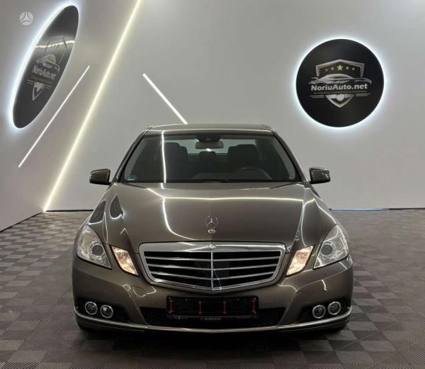 Pelēks Mercedes-Benz E 220 2009 Marijampole, ar dzinēja tilpumu 2.15 L un nobraukumu 290 tūkst. km par 7450 €, foto 9 vietnē AUTOMOTO.COM.LV