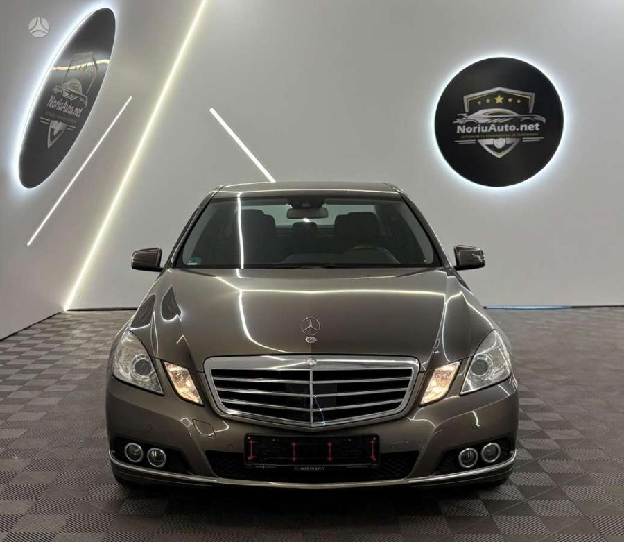 Pelēks Mercedes-Benz E 220 2009 Marijampole, ar dzinēja tilpumu 2.15 L un nobraukumu 290 tūkst. km par 7450 €, foto 10 vietnē AUTOMOTO.COM.LV