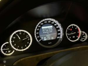Pelēks Mercedes-Benz E 220 2009 Marijampole, ar dzinēja tilpumu 2.15 L un nobraukumu 290 tūkst. km par 7450 €, foto 13 vietnē AUTOMOTO.COM.LV