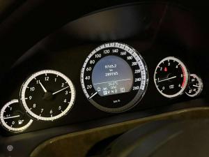 Pelēks Mercedes-Benz E 220 2009 Marijampole, ar dzinēja tilpumu 2.15 L un nobraukumu 290 tūkst. km par 7450 €, foto 18 vietnē AUTOMOTO.COM.LV