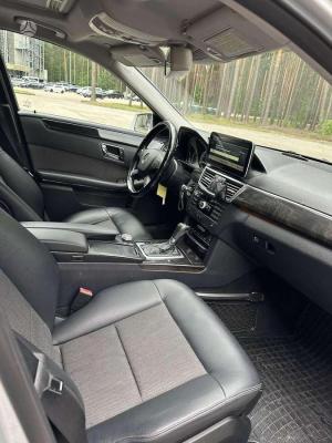 Grey Mercedes-Benz E 220 2009 in Druskininkai, with an engine capacity of 2.15 L and mileage of 292 thousand km for 7100 €, photo 14 on AUTOMOTO.COM.LV