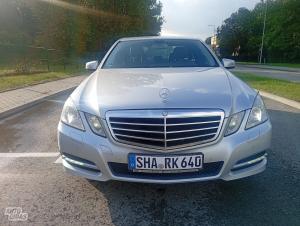 Серый Мерседес E 220 2009 в Вильнюс, объемом двигателя 2.20 л и пробегом 351 тыс. км за 3000 €, фото 3 на AUTOMOTO.COM.LV