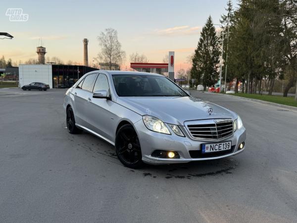Grey Mercedes-Benz E 220 2010 in Vilnius, with an engine capacity of 2.20 L and mileage of 360 thousand km for 4500 €, photo 2 on AUTOMOTO.COM.LV